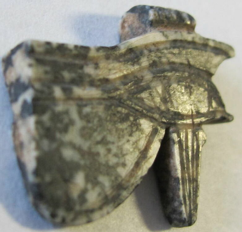 amulette oudjat simple monoface - Louvre site des collections