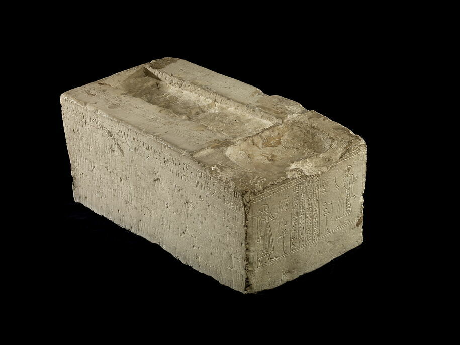 socle de statue - Louvre site des collections