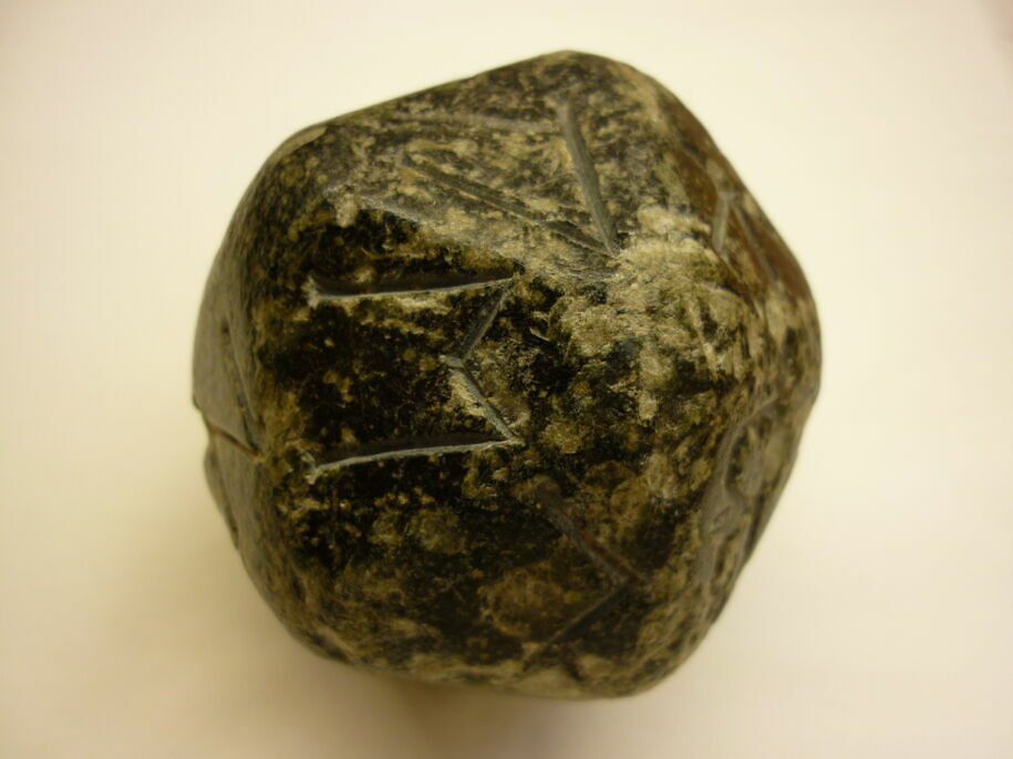 icosaèdre - Louvre site des collections