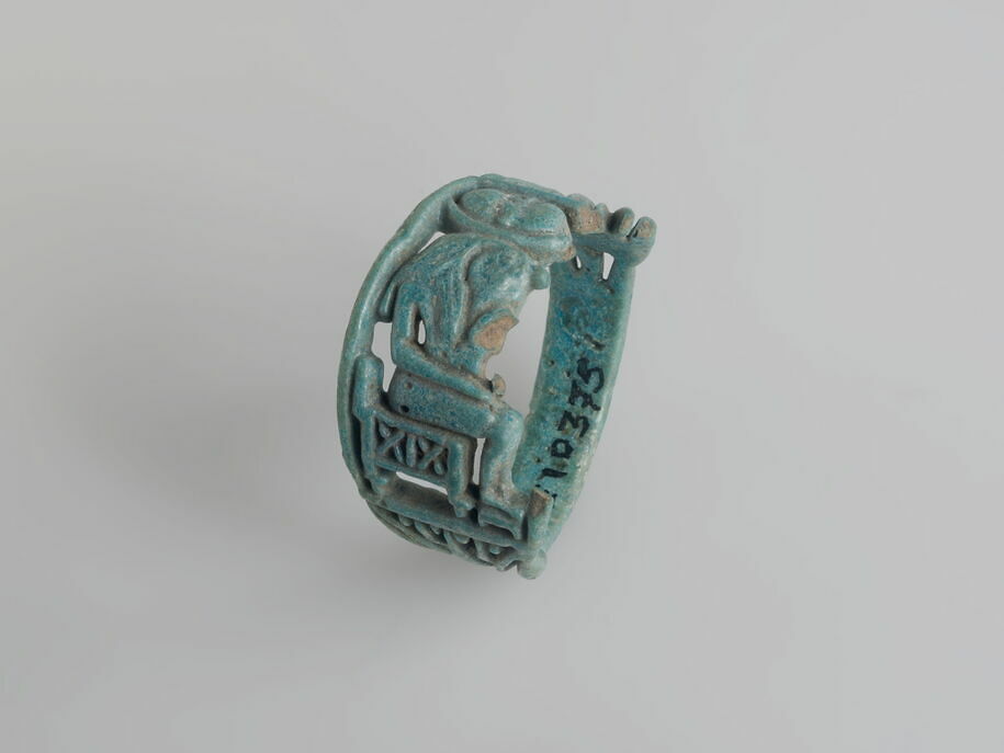 bague - Louvre site des collections