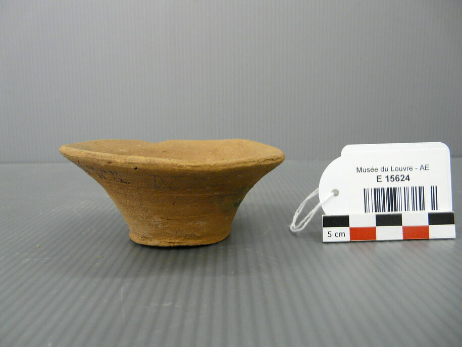 coupelle ; dépôt de fondation - Louvre site des collections