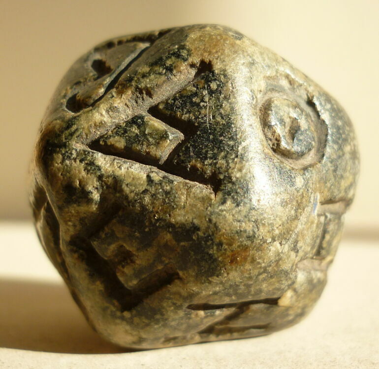 icosaèdre - Louvre site des collections