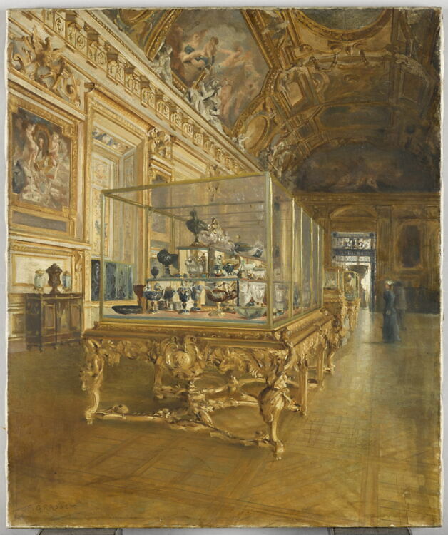 Une vitrine de la galerie d'Apollon, au Louvre - Louvre site des ...