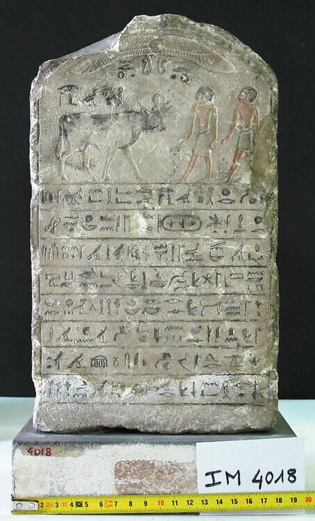 stèle cintrée - Louvre Collections