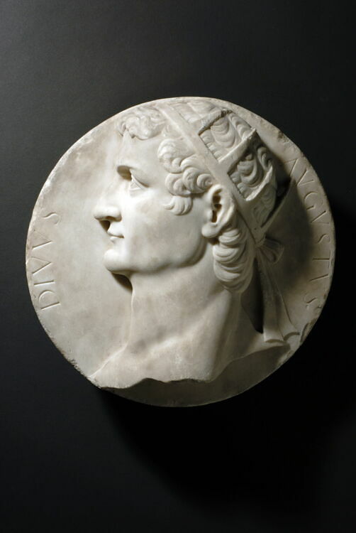 Germanicus radié à gauche (Divus Augustus) - Louvre site des collections