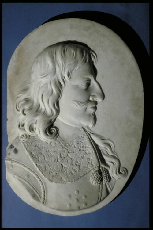 Homme portant barbiche, de profil à droite - Louvre site des collections