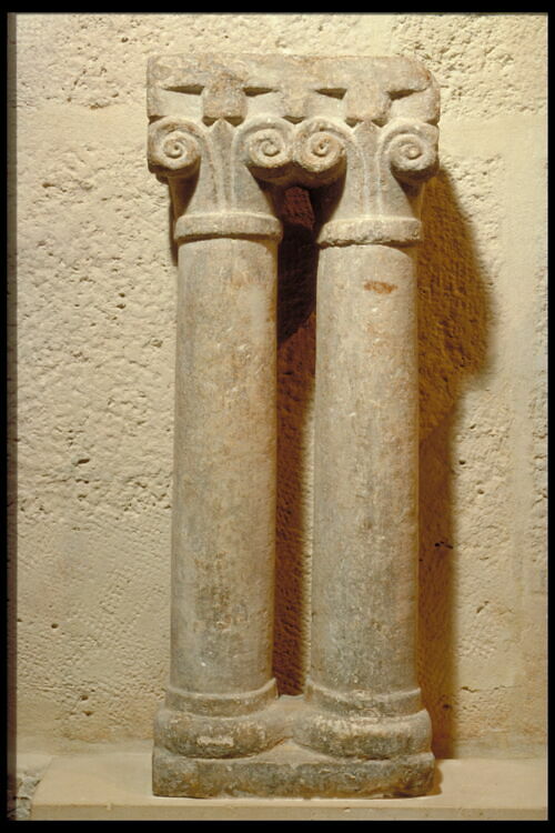 Paire de colonnettes jumelées - Louvre site des collections