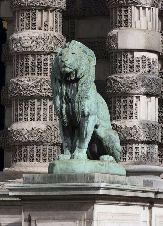 Lion assis - Louvre site des collections