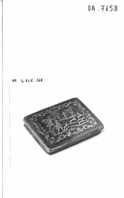 Boîte plate - Louvre Collections