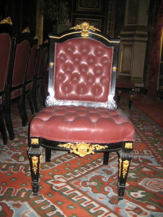 Chaise en bois noir de style Louis XIV - Louvre site des collections