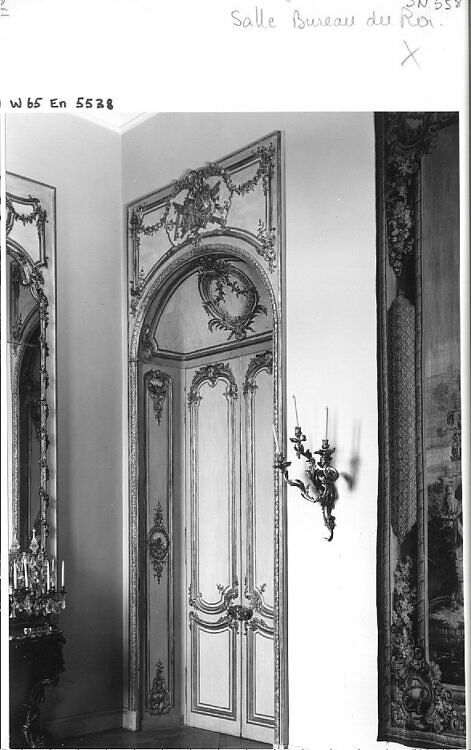 Embrasure et dessus-de-porte de l'hôtel de Villemaré-Dangé - Louvre ...