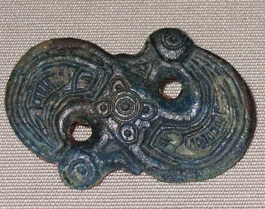 Fibule en S - Louvre site des collections