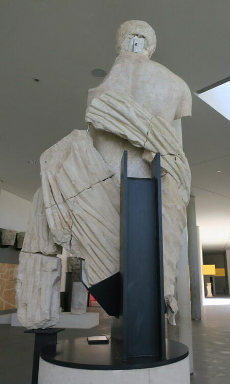 statue - Louvre Collections