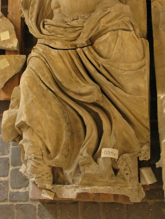 Tirage intégral d’un relief en deux parties de la figure de Zeus ...