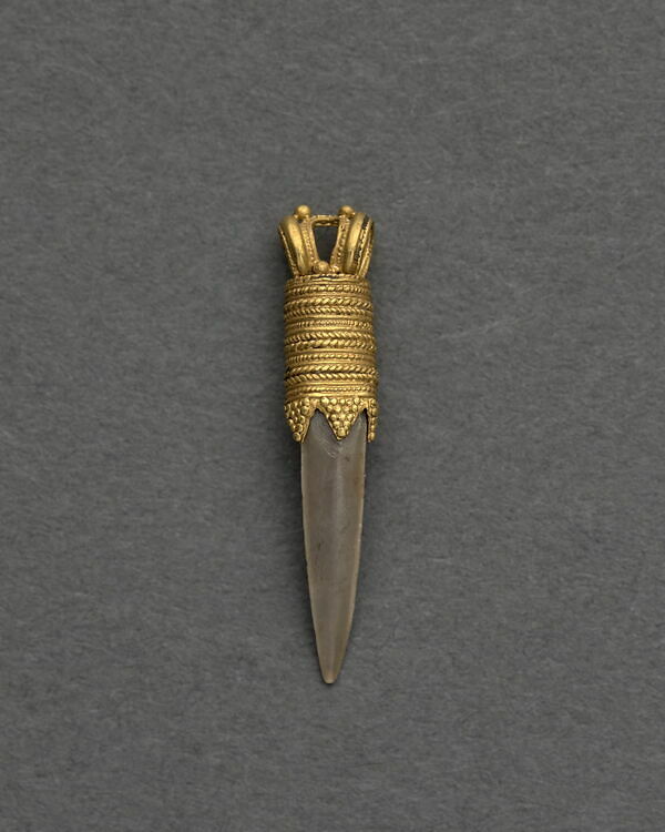 élément de collier ; amulette - Louvre site des collections