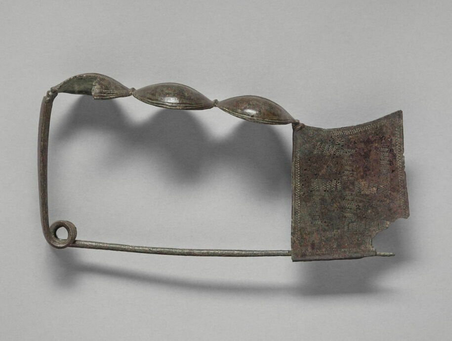 fibule - Louvre Collections