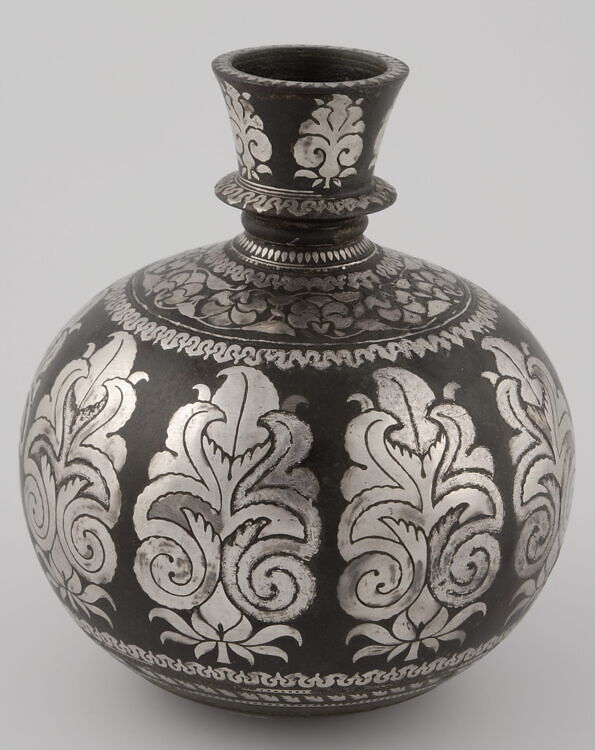 Base de houka (pipe à eau) - Louvre Collections