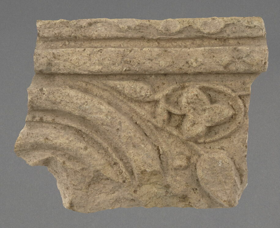 Fragment d'un support - Louvre Collections