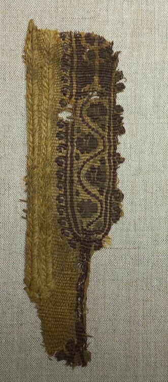 tissu ; bande décorative d'habillement - Louvre Collections