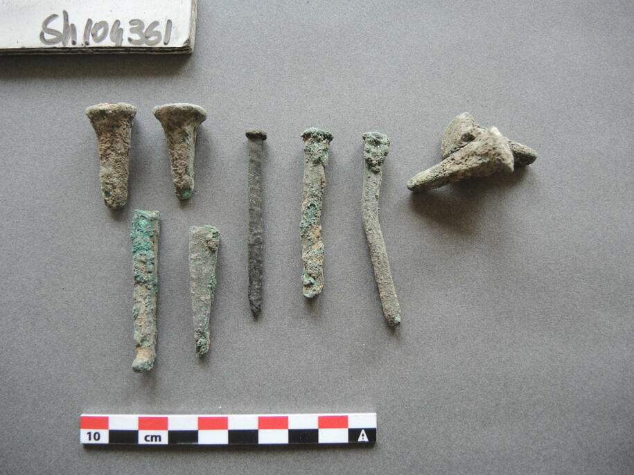 clou ; plusieurs - Louvre site des collections