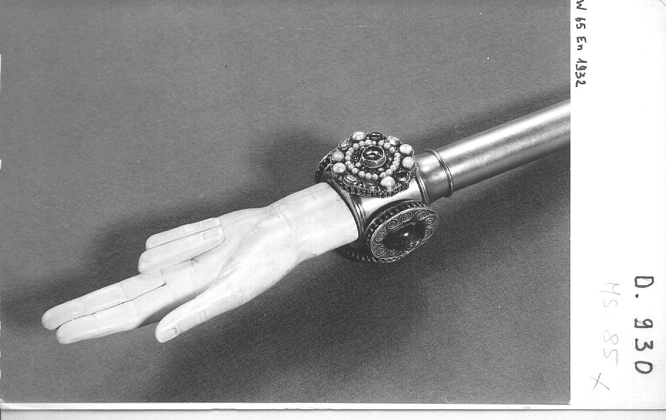 Main de Justice du Sacre - Louvre Collections