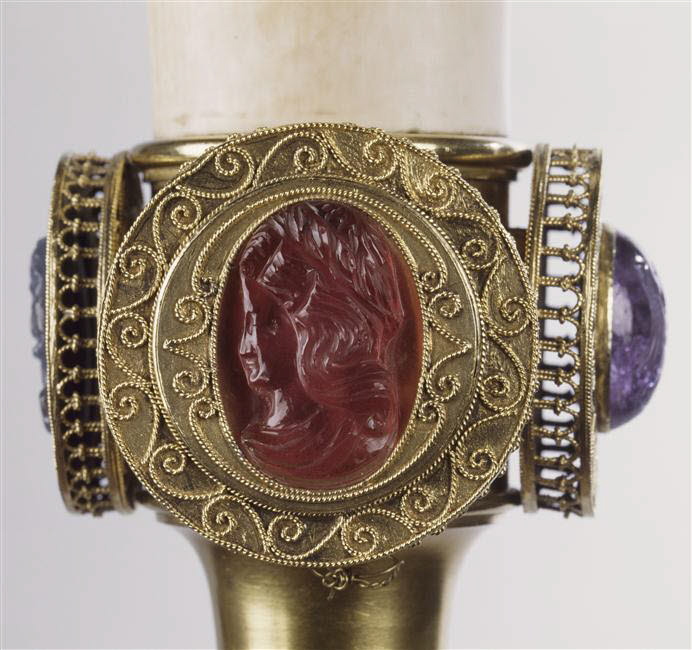 Main de Justice du Sacre - Louvre Collections