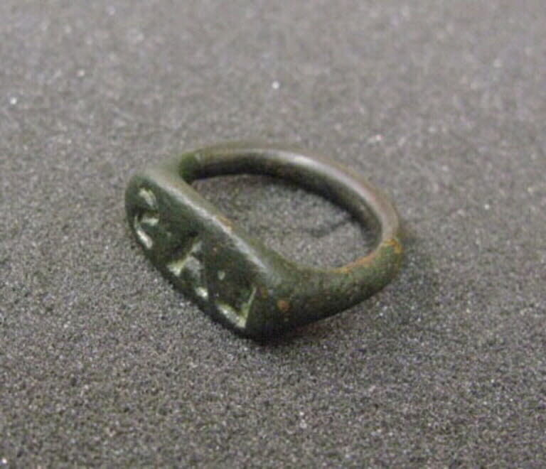 bague - Louvre site des collections