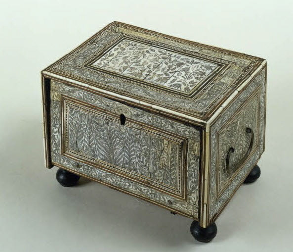 Coffret - Louvre site des collections