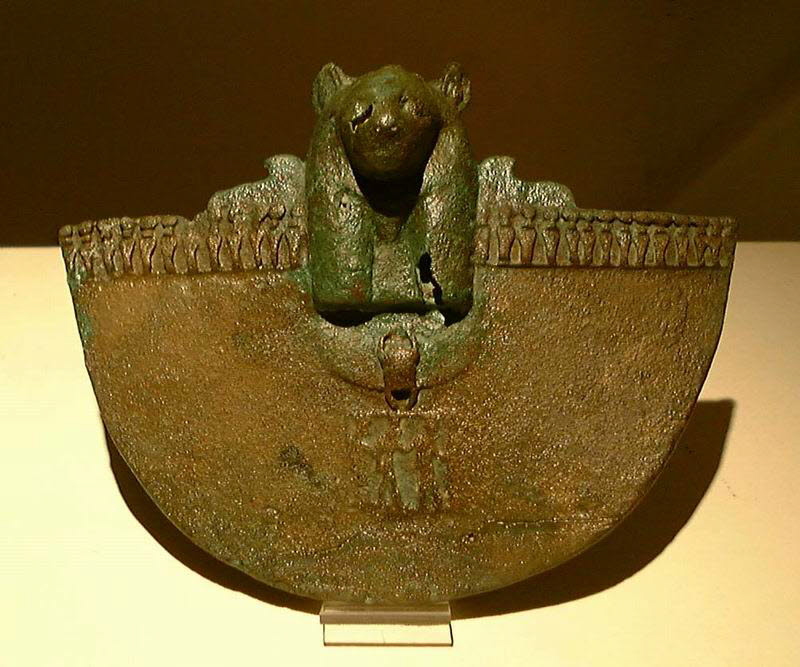 égide - Louvre site des collections